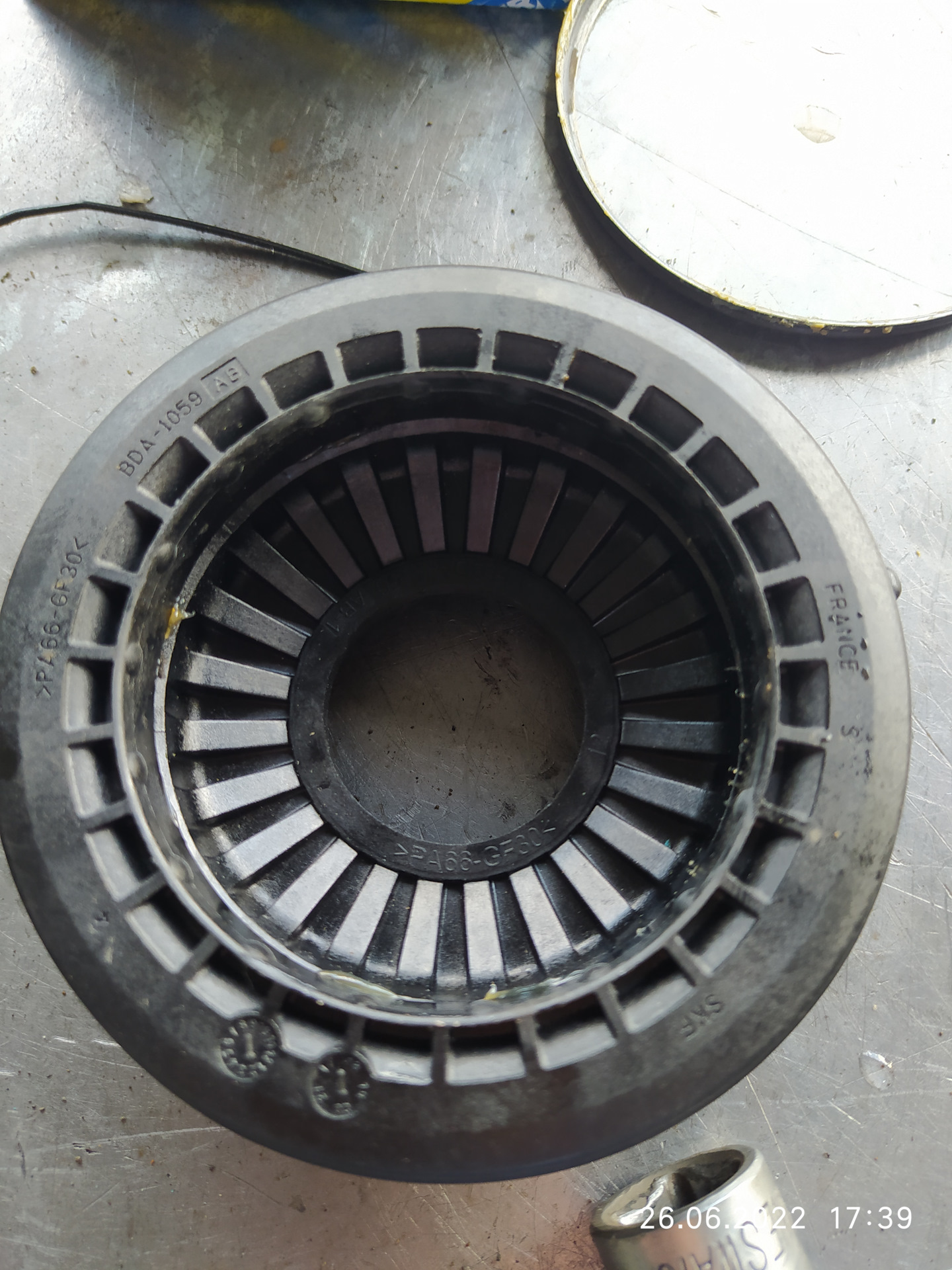 Замена передних амортизаторов Fenox — Ford Focus Hatchback III, 1,6 л ...