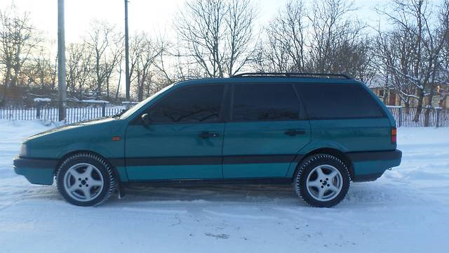 Volkswagen Passat Variant (B3) 2.0 бензиновый 1991 | 4*4 Syncro 2,0 8кл ...