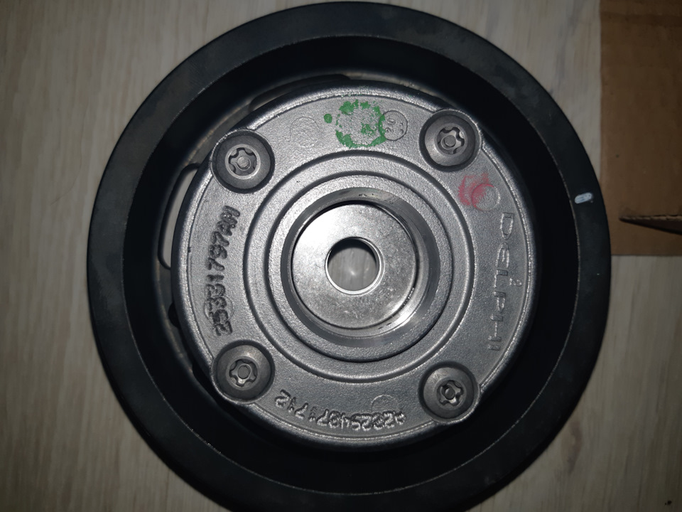 ГРМ Renault 130C17529R + Помпа Renault 210105707R + Фазорегулятор ...