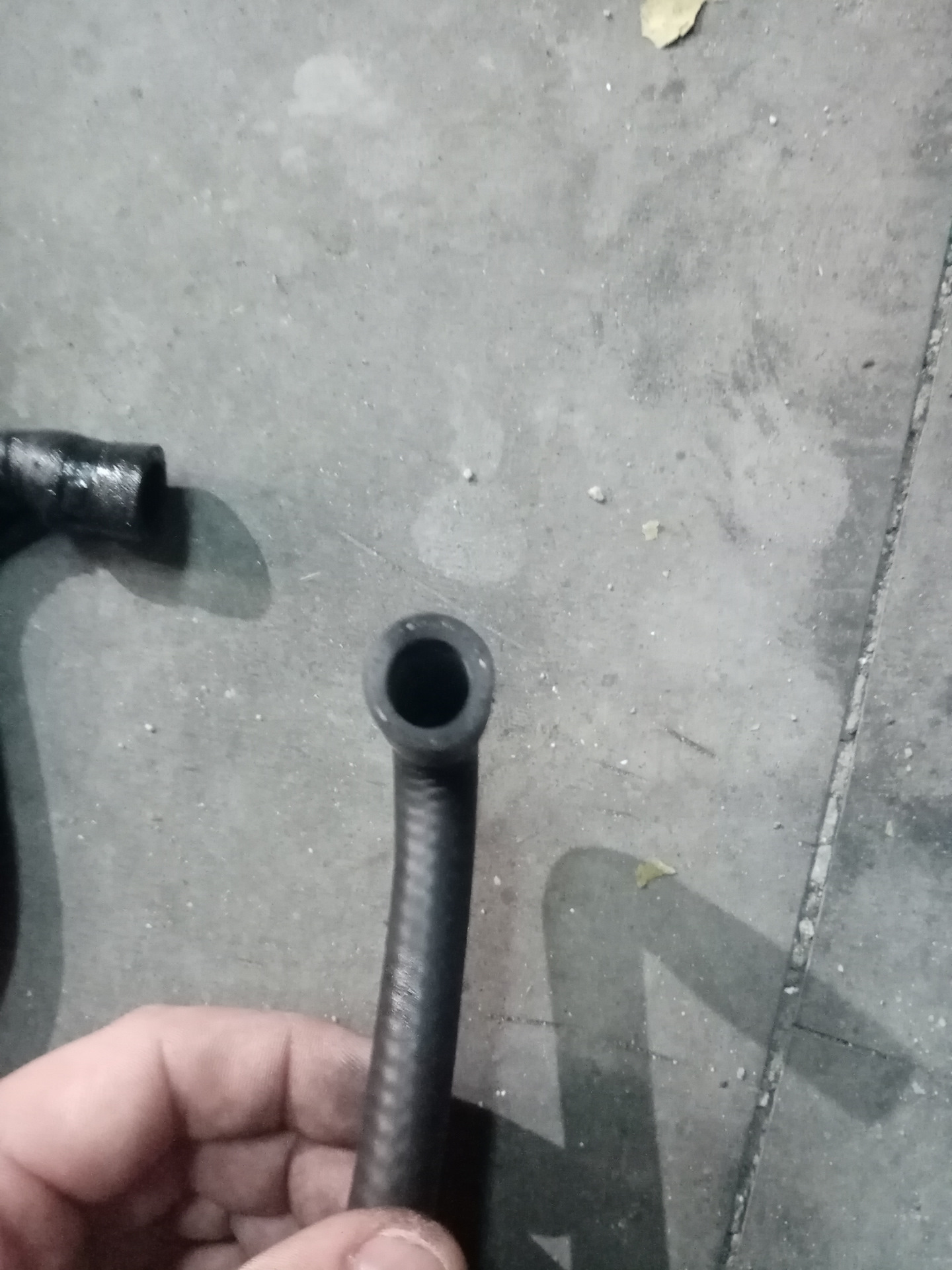 Решетка радиатора черная | Discovery V 2017 — Dynamic LR110606 ...