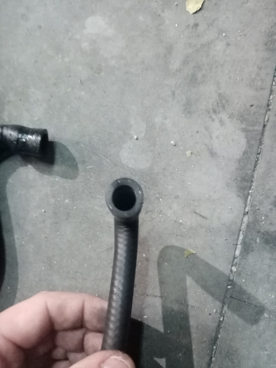 Решетка радиатора черная | Discovery V 2017 — Dynamic LR110606 ...