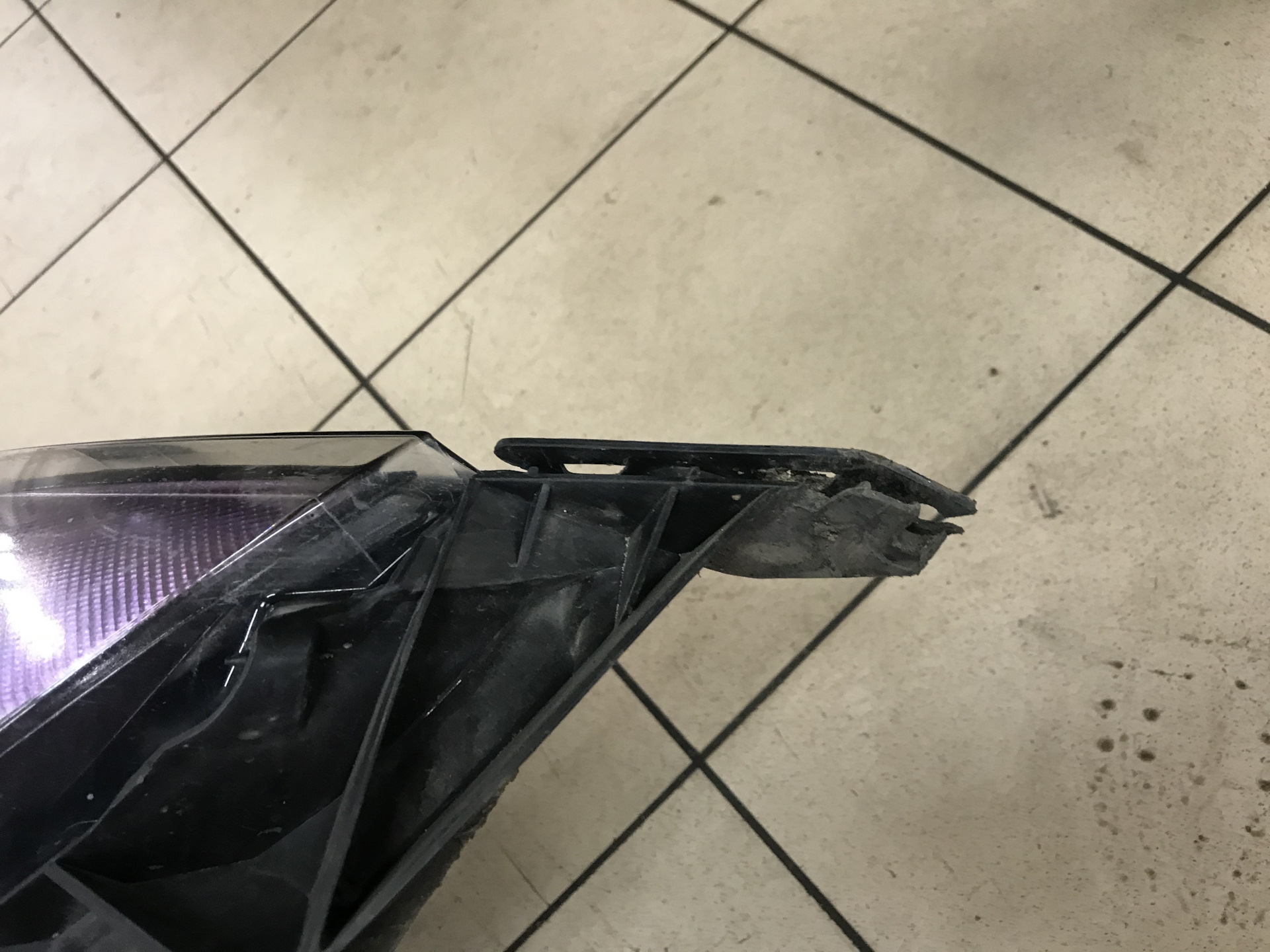 Кронштейны фар или защелки бампера — BMW 1 series (E81/E87), 2 л, 2005 ...