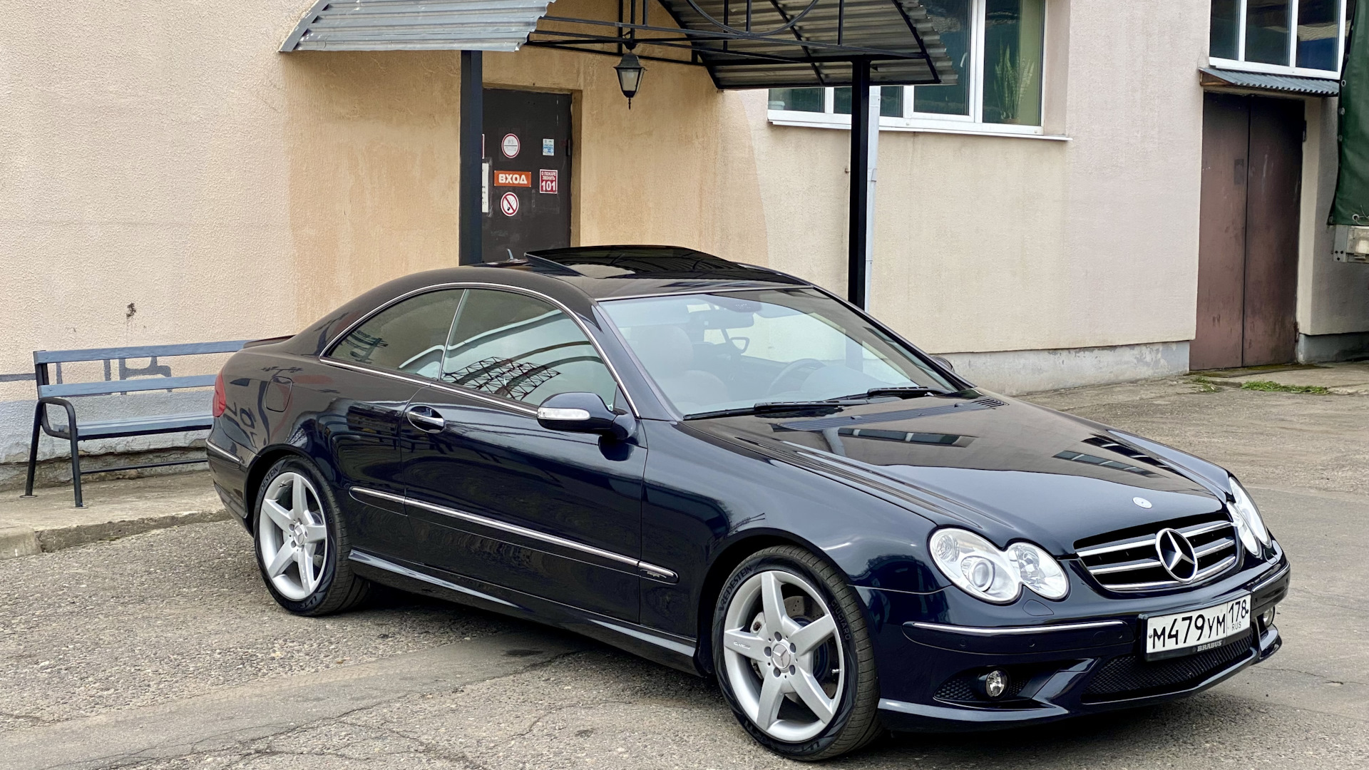 Mercedes-Benz CLK (W209) 1.8 бензиновый 2008 | W209 AMG, designo на DRIVE2