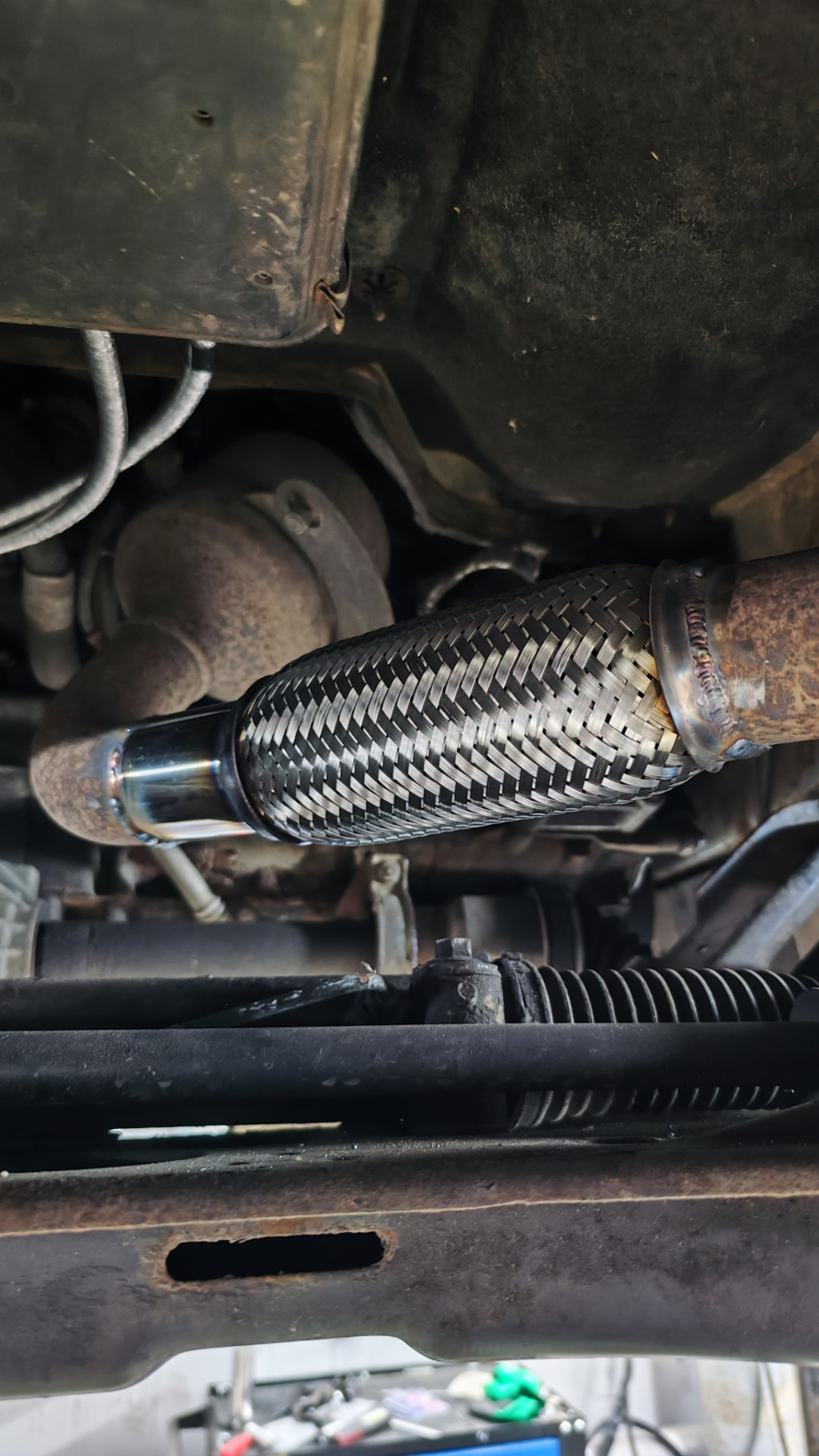 Замена гофры глушителя — Ford Transit (6G), 2 л, 2001 года | запчасти | DRIVE2