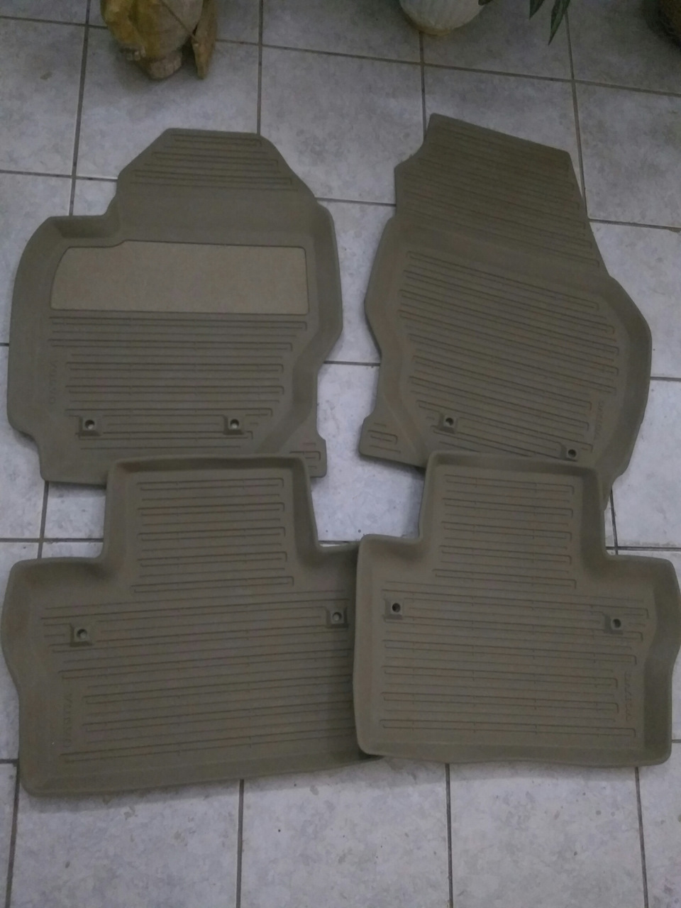 Оригинальные коврики — Volvo XC70 III, 2,4 л, 2008 года | аксессуары ...