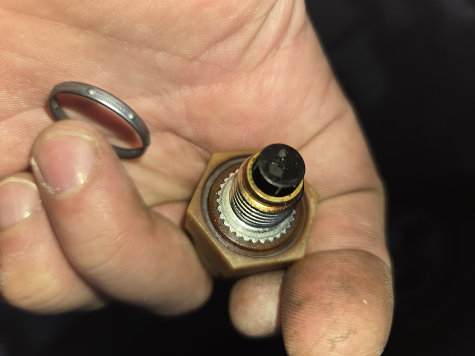 Замена прокладки датчика масла — BMW X1 (E84), 2 л, 2012 года | своими ...