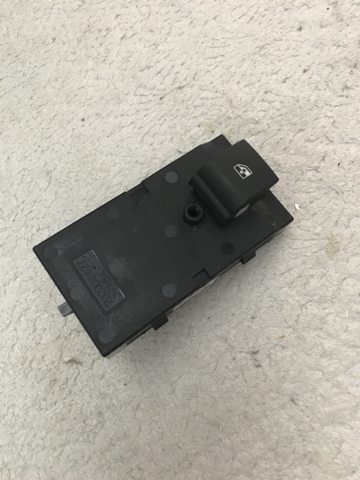 95188248 ВЫКЛЮЧАТЕЛЬ СТЕКЛОПОДЪЕМНИКА ДВЕРИ (КЛАВ) GM | Запчасти на DRIVE2