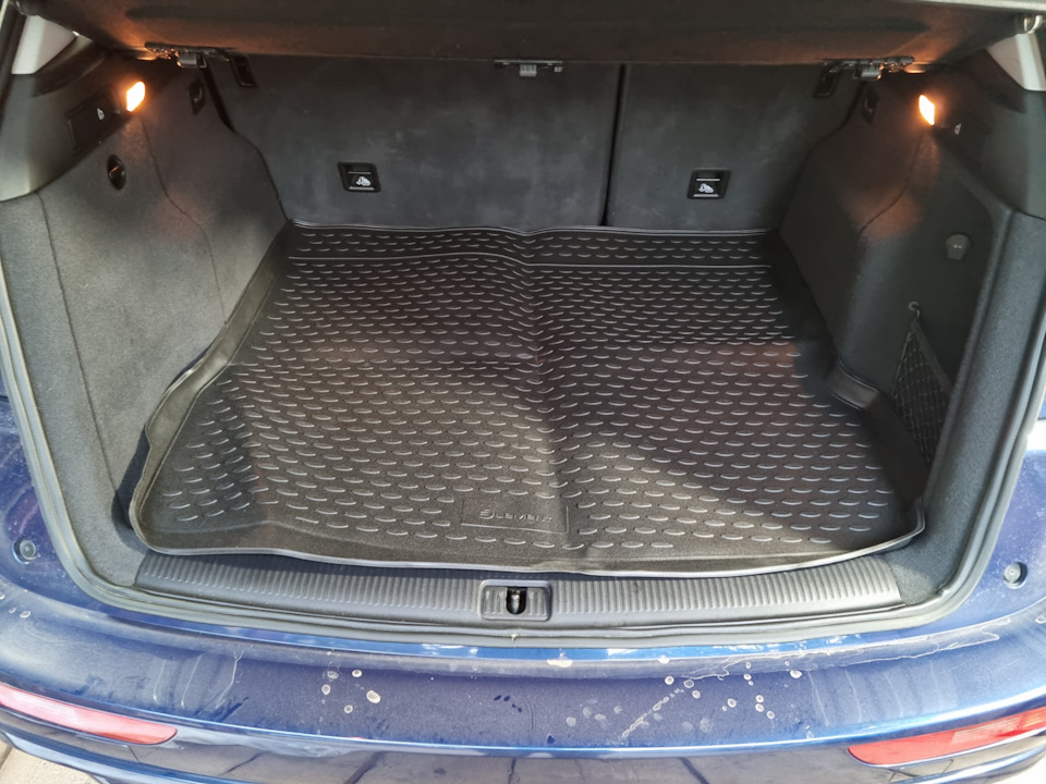 Коврик в багажник — Audi Q5 (1G), 2 л, 2014 года | другое | DRIVE2
