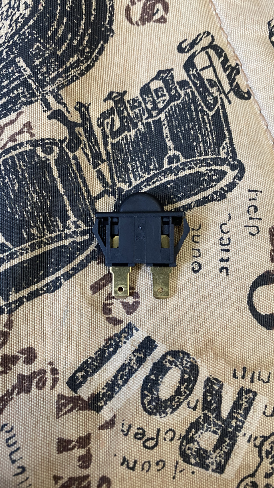 7700816818 Выключатель освещения RENAULT | Запчасти на DRIVE2