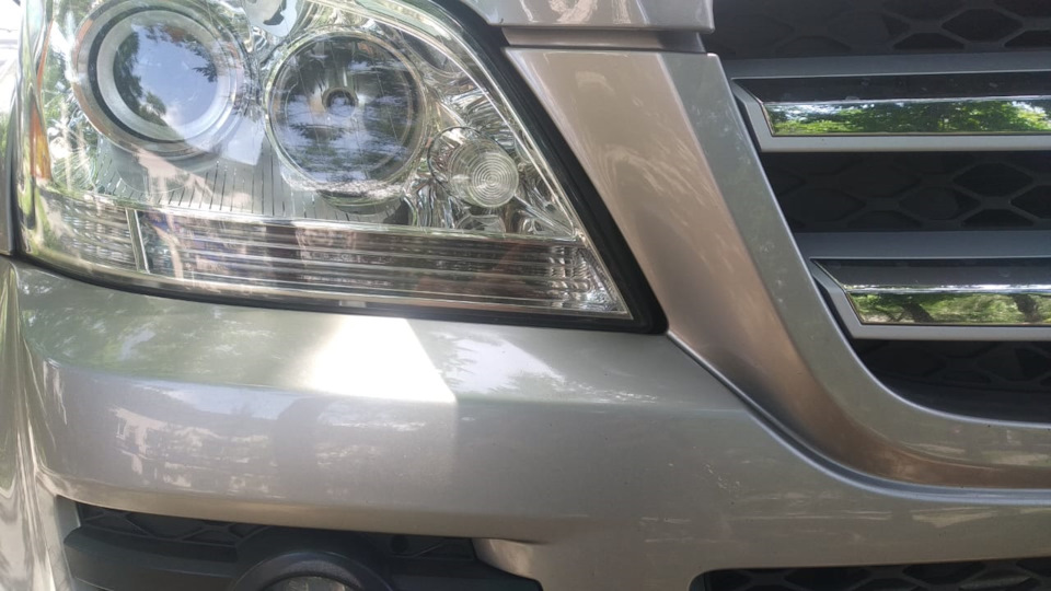 Замена лампочек в фарах головного света — Mercedes-Benz GL-Class (X164 ...