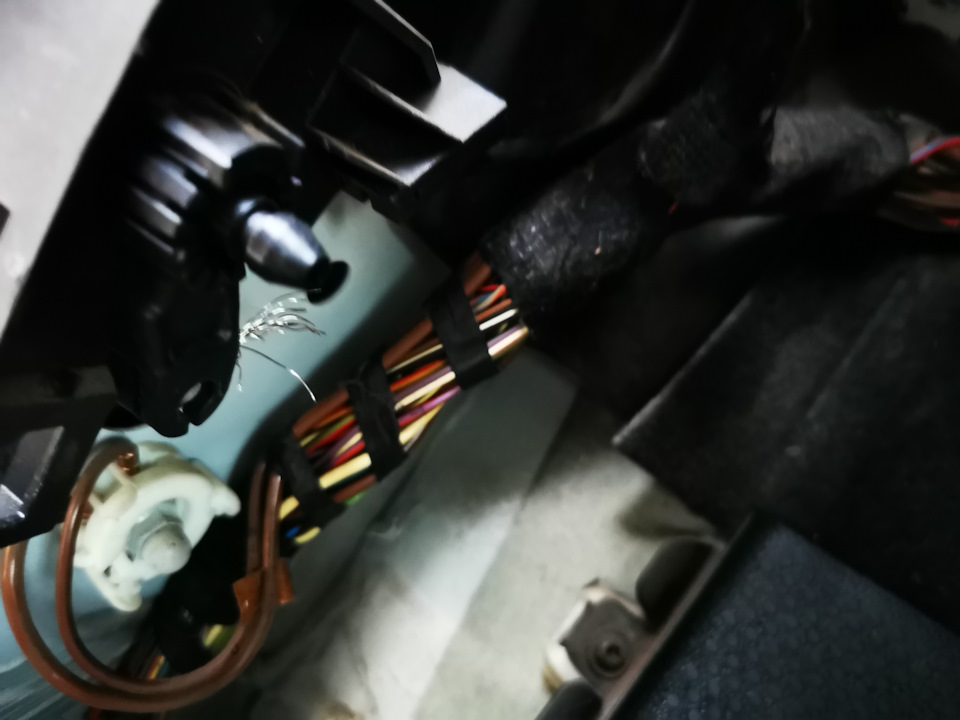 Замена троса капота — Volkswagen Tiguan (1G), 1,4 л, 2010 года ...