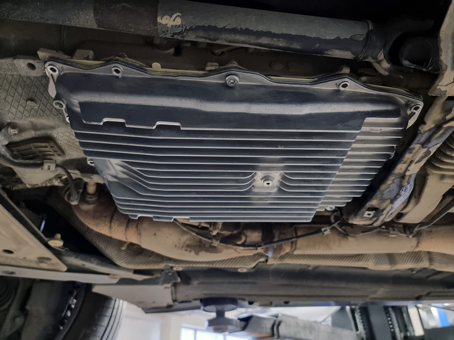 86k. Плановое ТО, алюминиевый поддон АКПП, жирные стабы и замена ручки ...