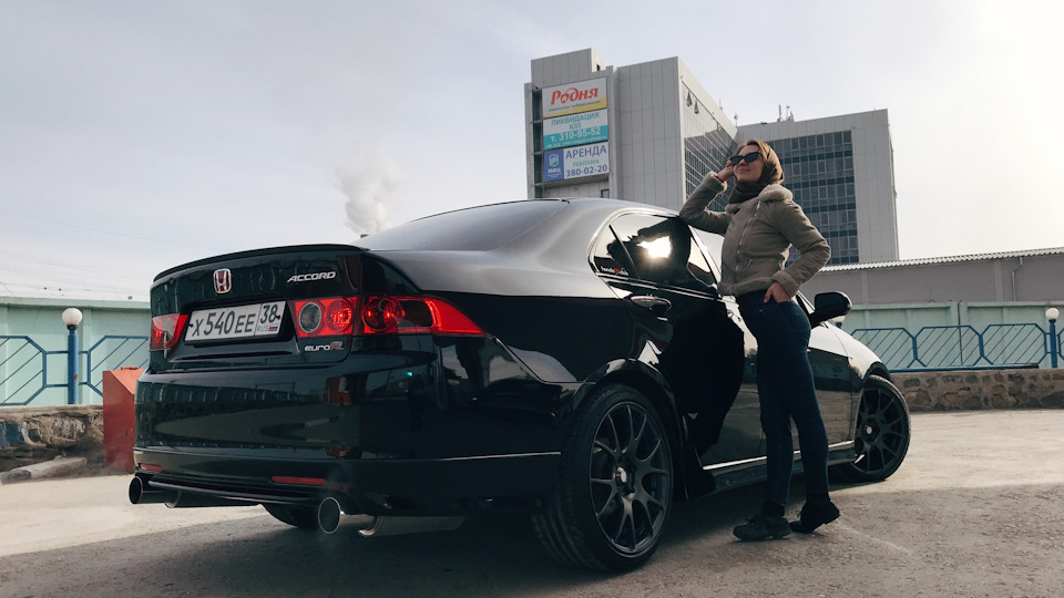 Honda Accord Euro R (CL7) 2.0 бензиновый 2003 | Black Carbon на DRIVE2