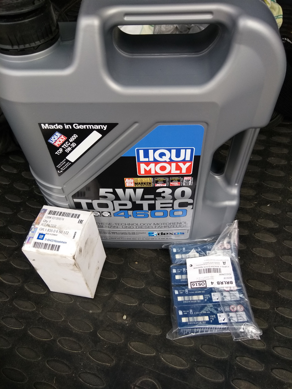 Замена масла свечей передних колодок — Opel Astra H, 1,8 л., 2008 года ...