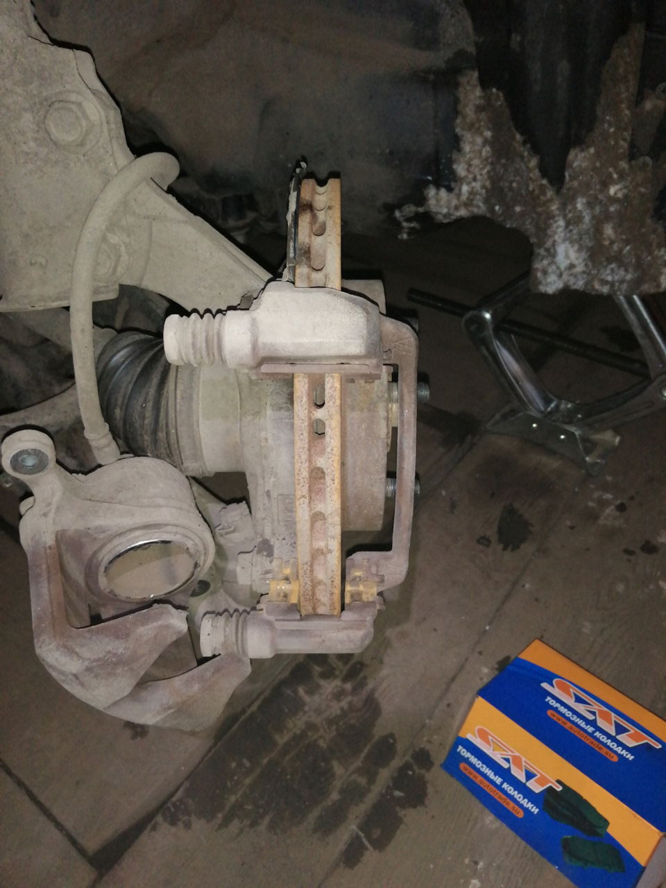Колодки тормозные Сат — Honda Freed (1G), 2,7 л, 2010 года | расходники ...
