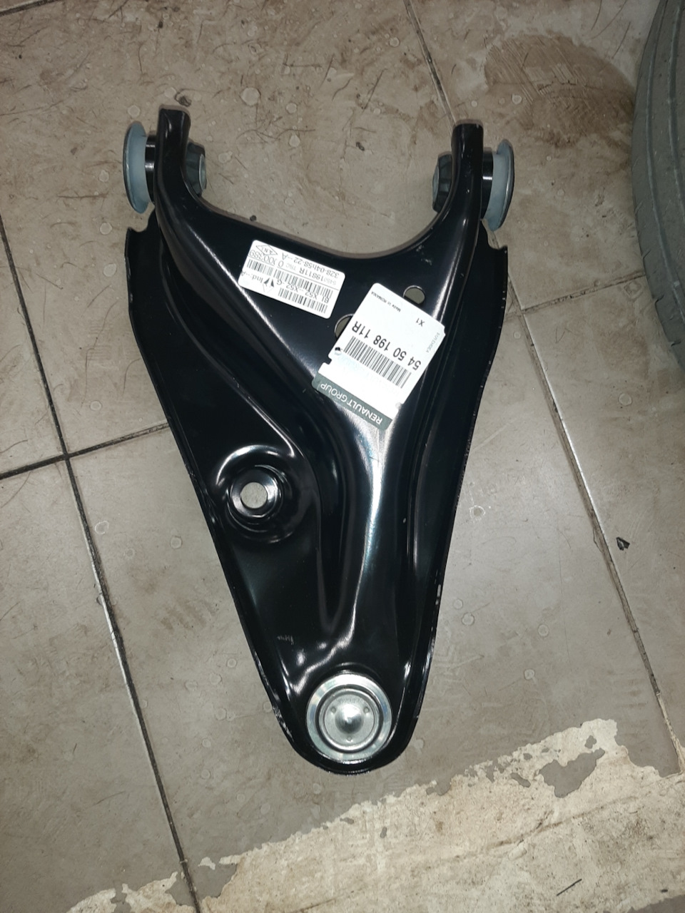 545019811R Рычаг ниж пер л RENAULT | Запчасти на DRIVE2