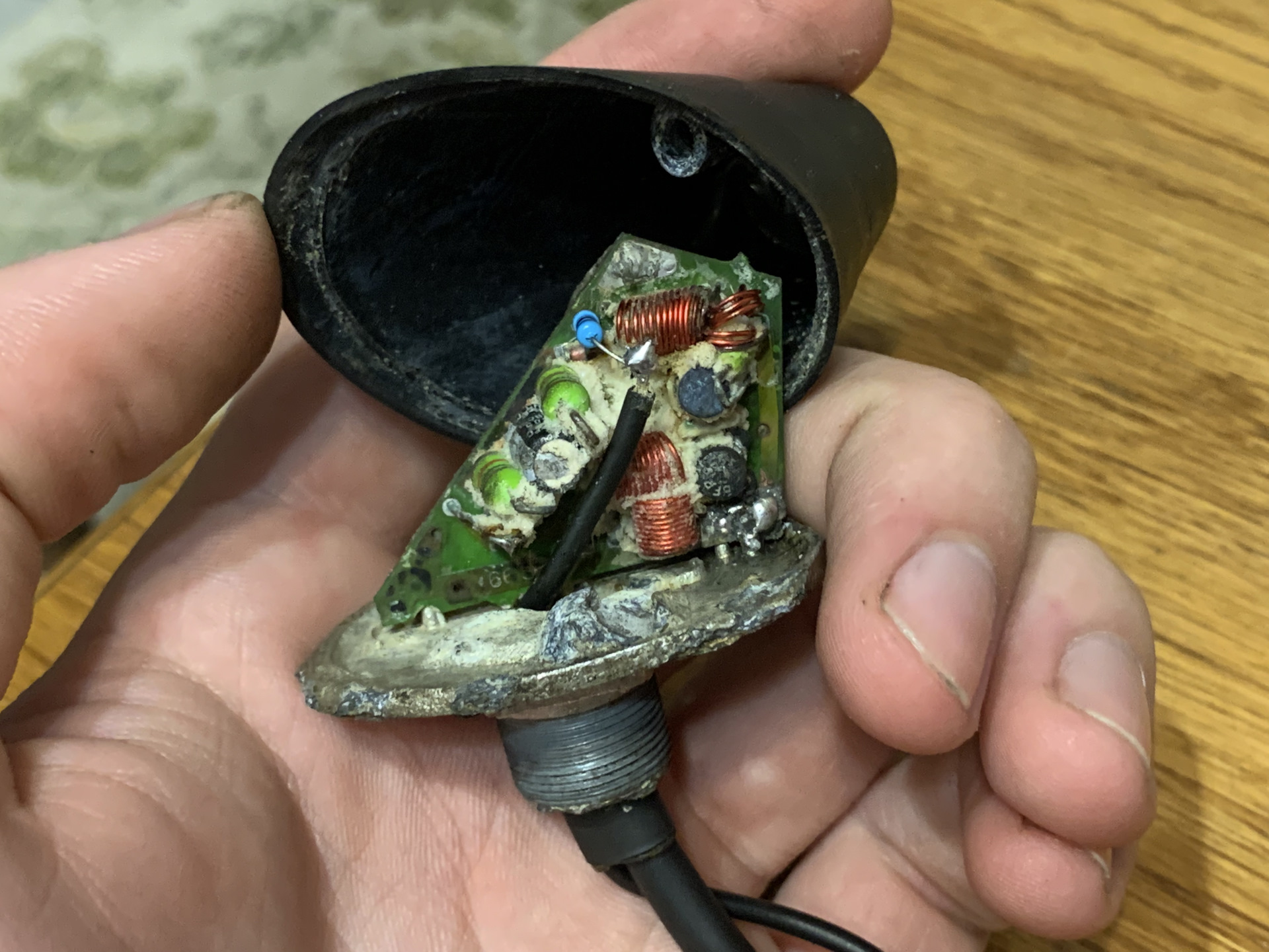 Требуется помощь по поводу антенны на крыше — Audi 100 (C3), 2,3 л ...