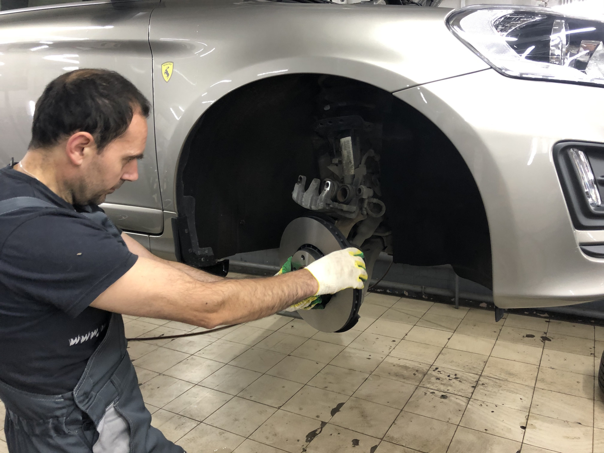 Обновил тормоза и установил переднюю широкоугольную камеру — Volvo XC60 ...