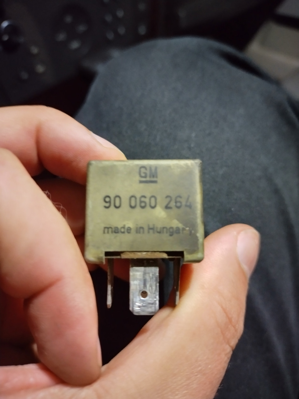90060264 Реле вентилятора кондиционера, 1.5а GM | Запчасти на DRIVE2