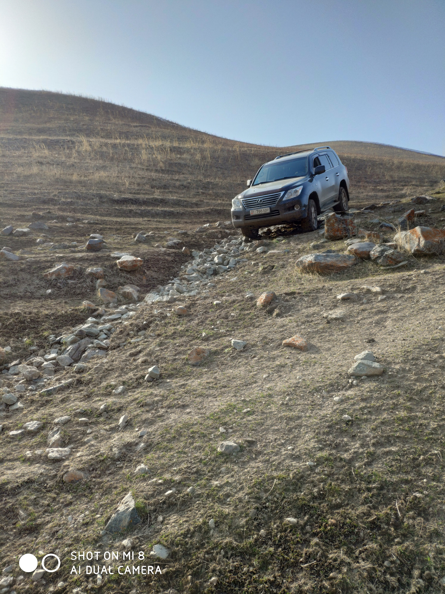 Спуск с помощью crawl control — Lexus LX (URJ200/URJ201), 5,7 л, 2008 ...