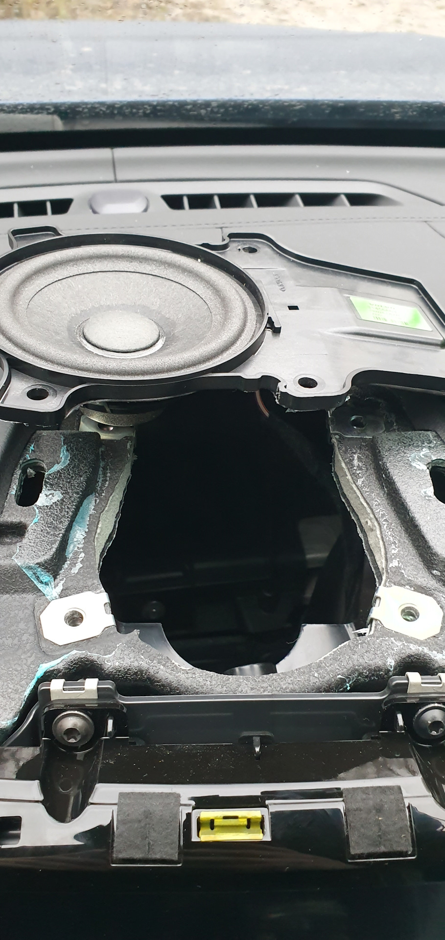 Улучшил звук Harman Kardon, замена центрального динамика на Bowers ...