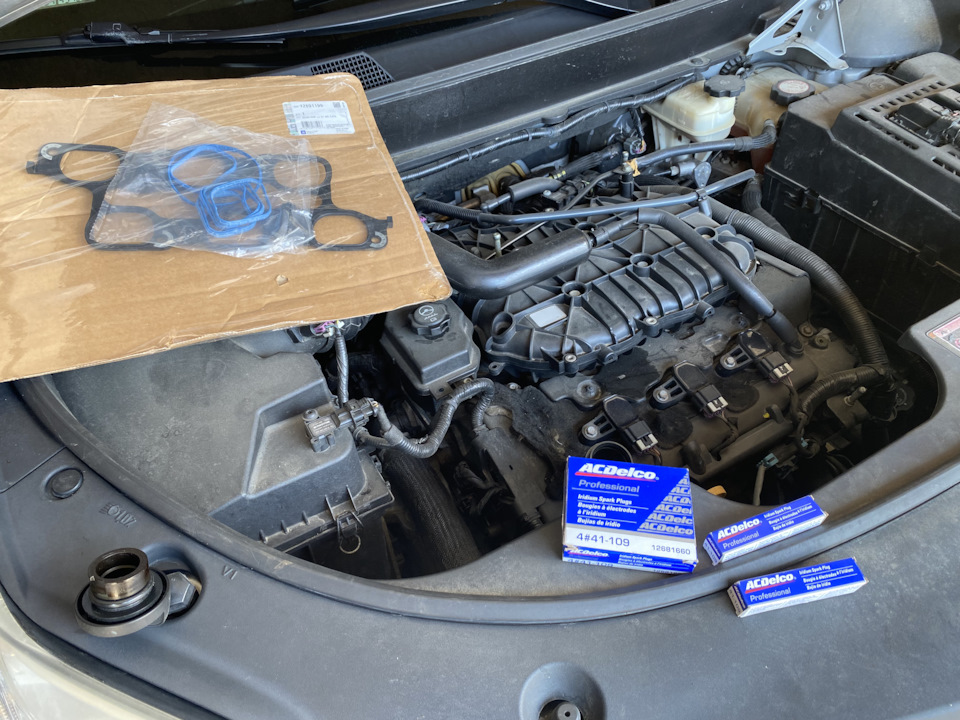 Свечи! На выход! — Cadillac SRX (2G), 3 л, 2011 года | плановое ТО | DRIVE2