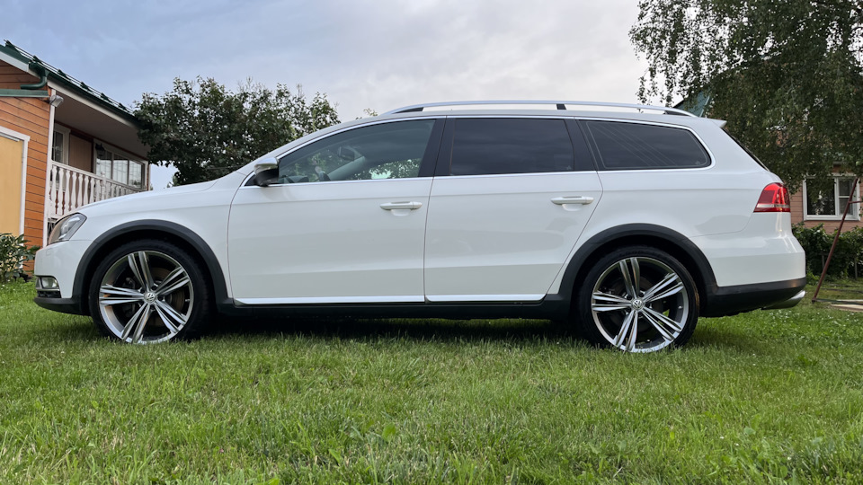 Volkswagen Passat Alltrack (B7) 2.0 бензиновый 2013 | на DRIVE2