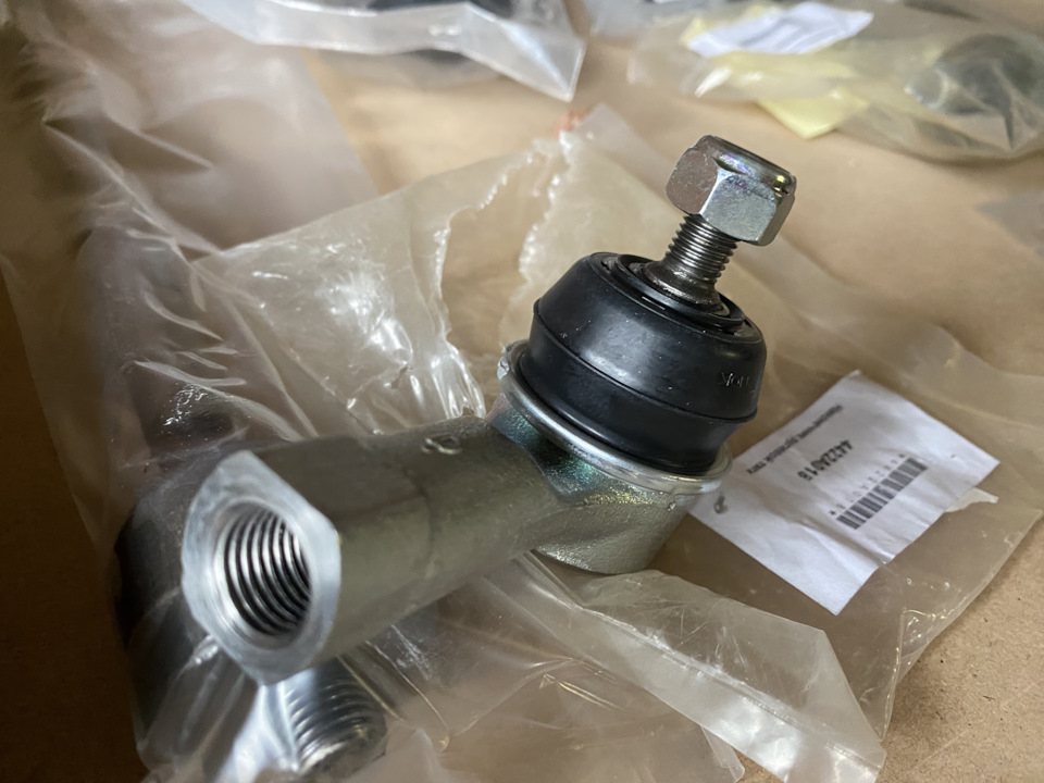 Замена тяг, наконечников и пыльников — Mitsubishi Lancer X, 2 л, 2008 ...