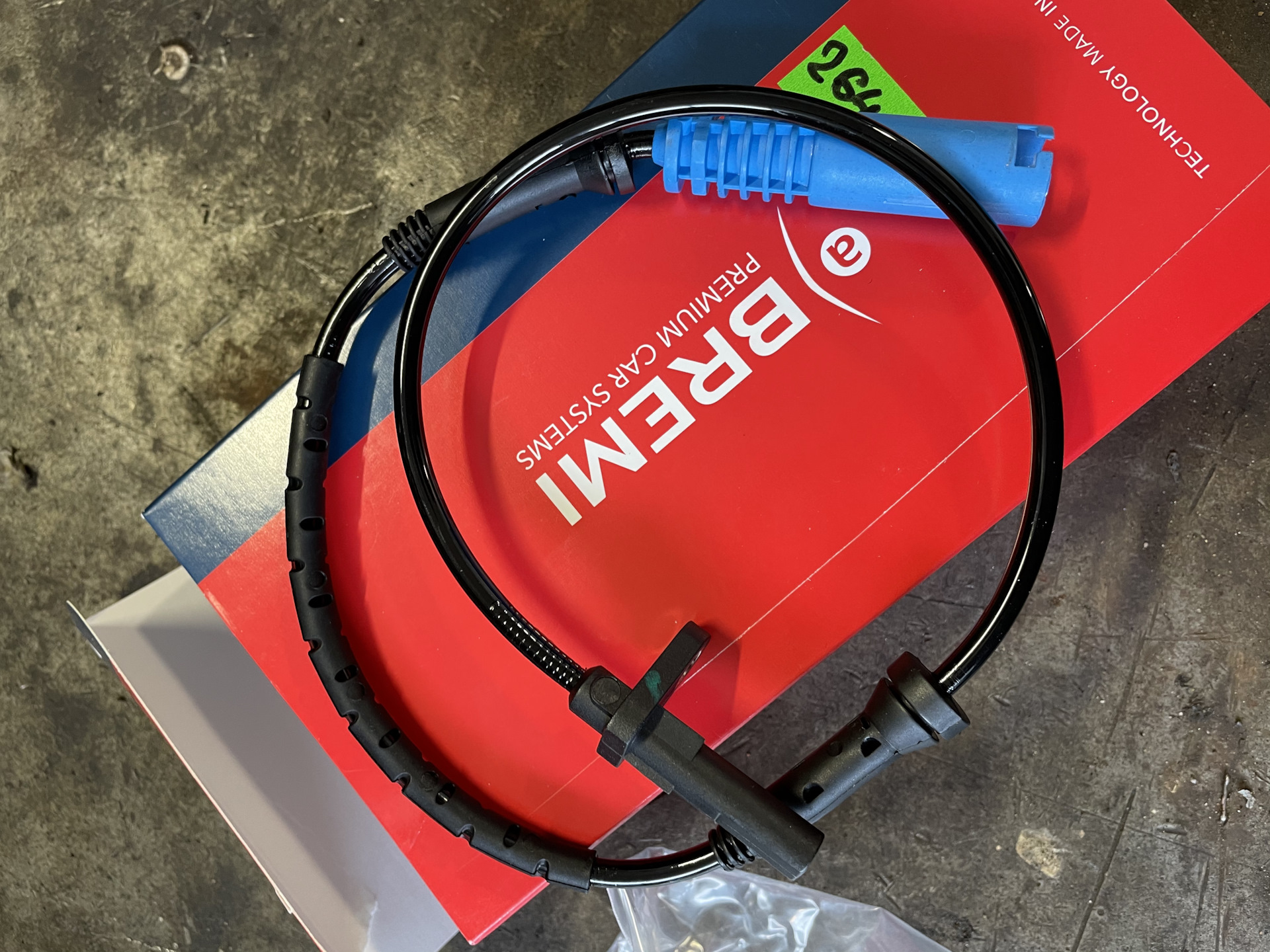 Замена датчика ABS — BMW X5 (E53), 3 л, 2004 года | визит на сервис ...