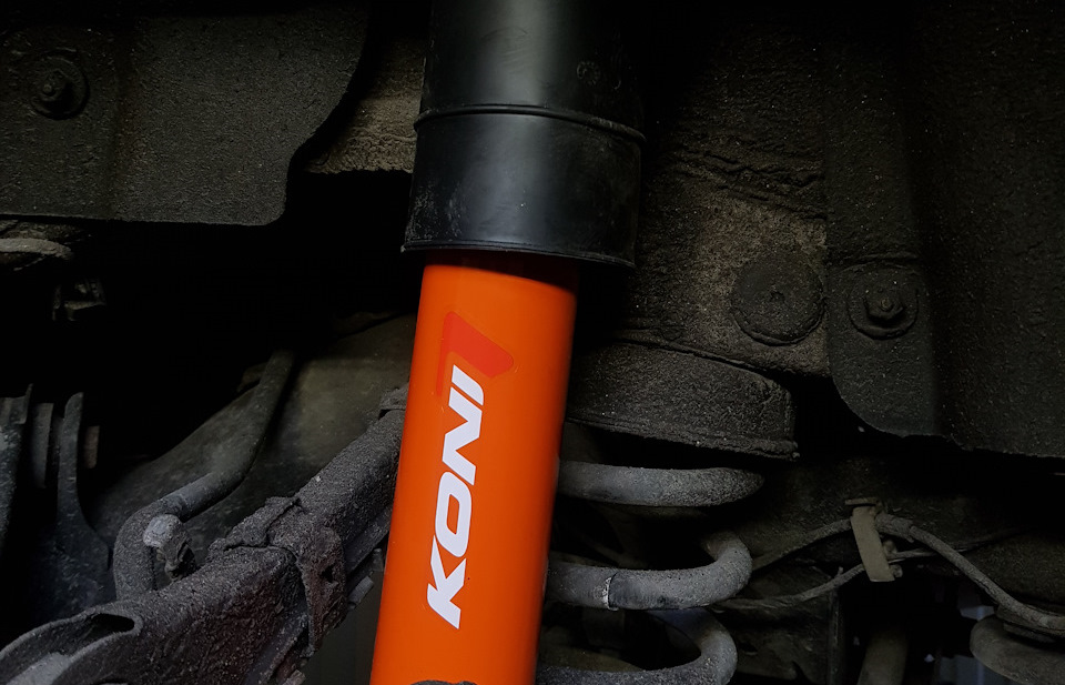 Задние амортизаторы Koni STR.T установлены — BMW 3 series (F30), 2 л ...