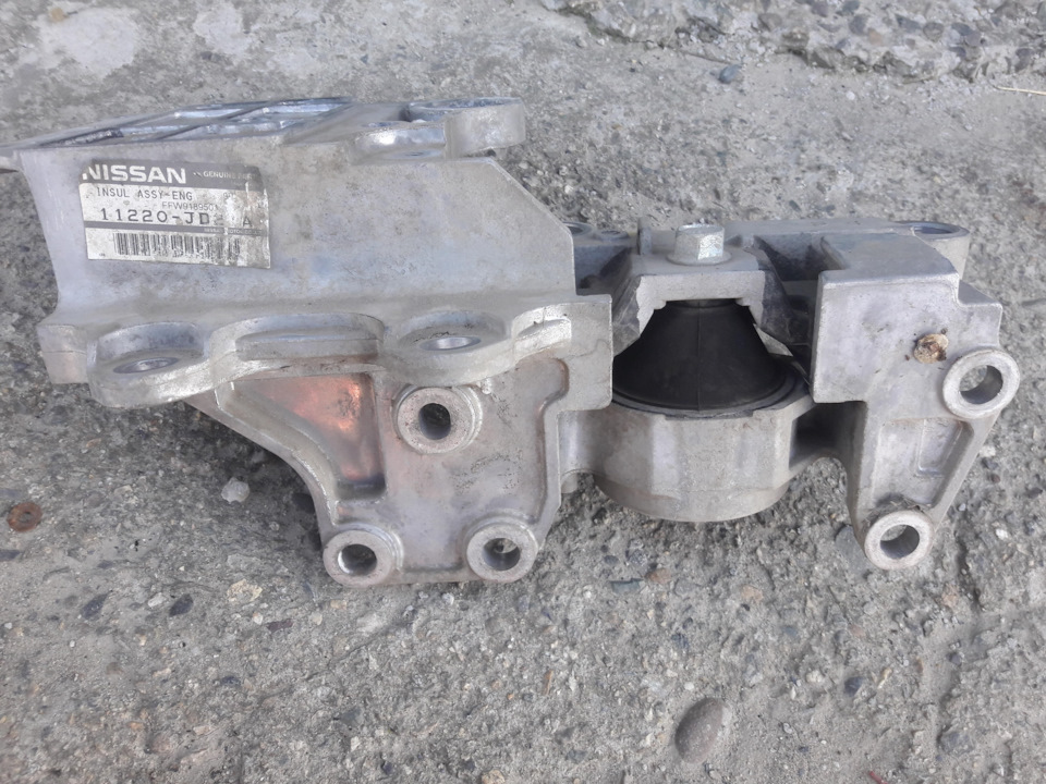 И снова здравствуй левая опора двигетеля (CVT) — Nissan Qashqai (1G), 2 ...