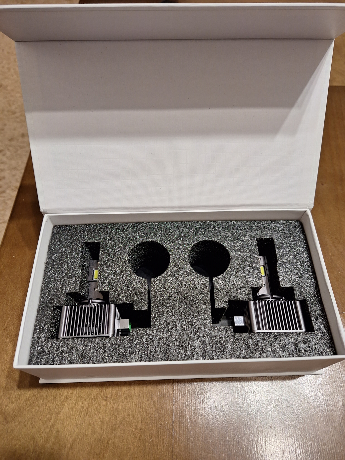 Установка в головной свет LED ламп D3S — Audi Q5 (1G), 2 л, 2014 года ...