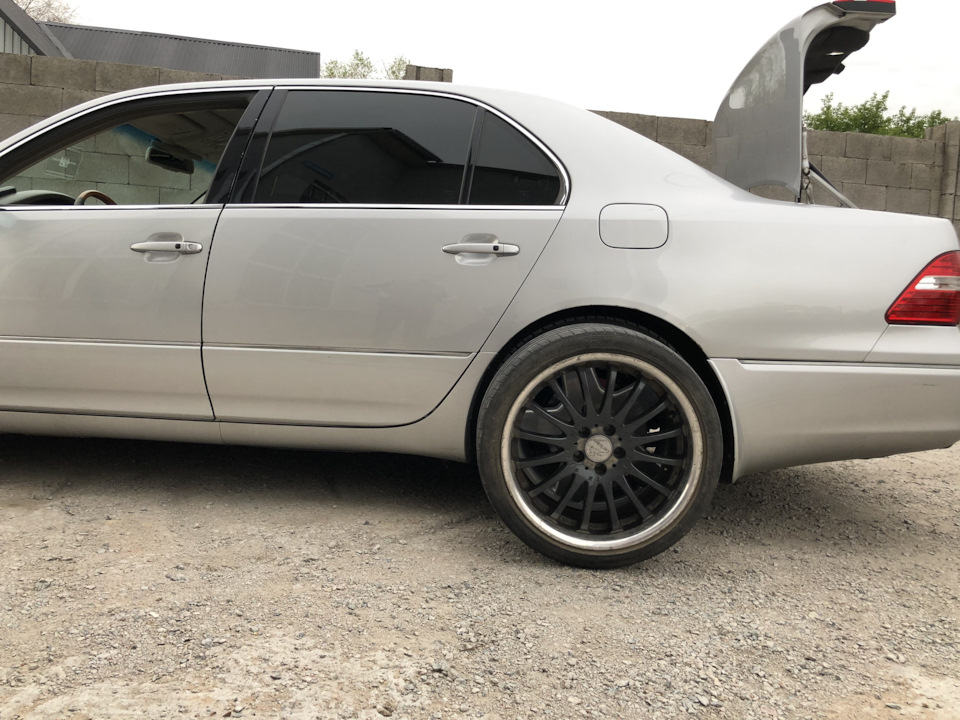 Восстановление дисков Carlsson CR 1/16 RS разноширокие R19 — Lexus LS ...