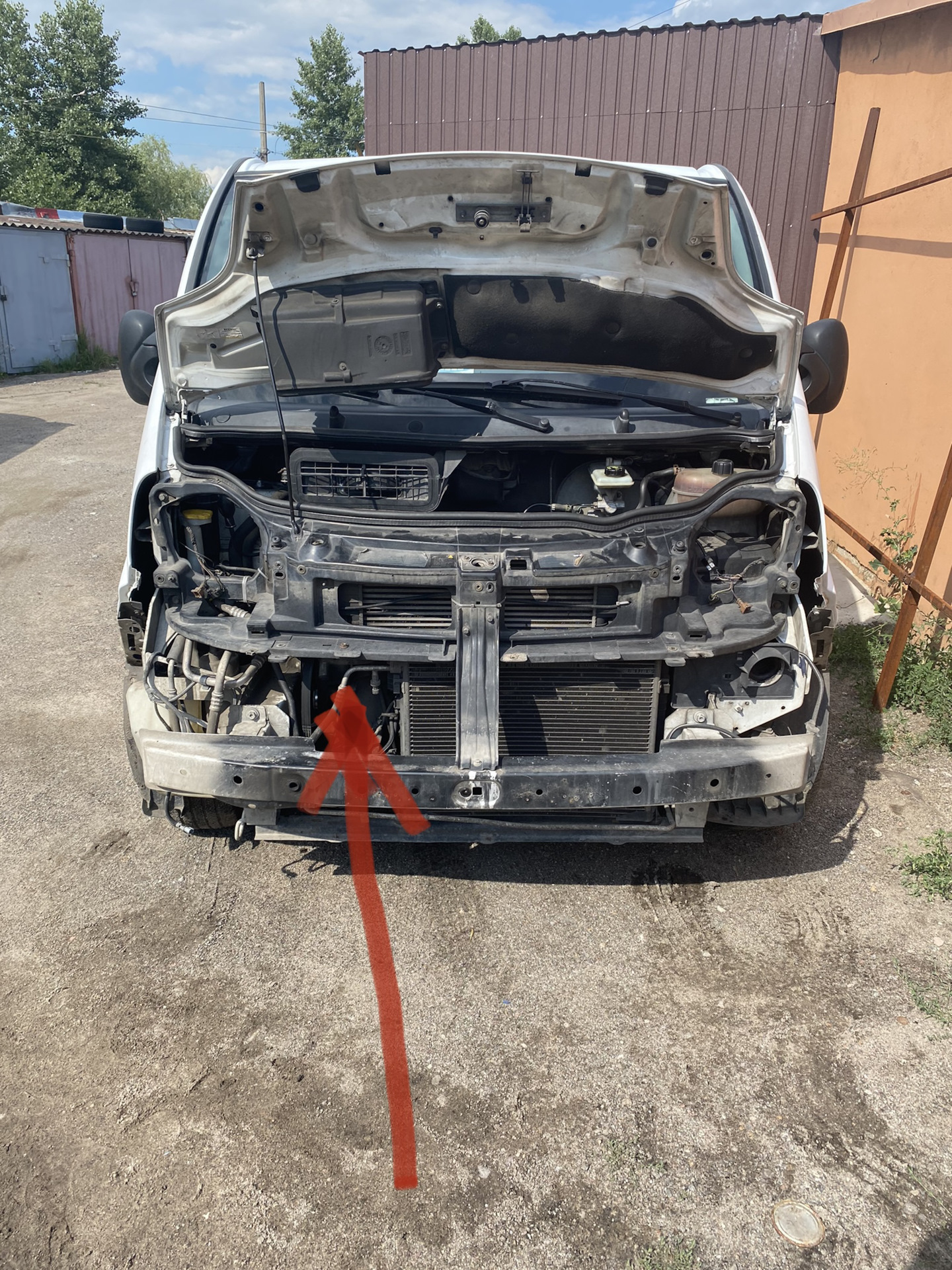 Загорелись лампочки SERV, ABS, AIRBAG, при нажатие на газ загорается ...