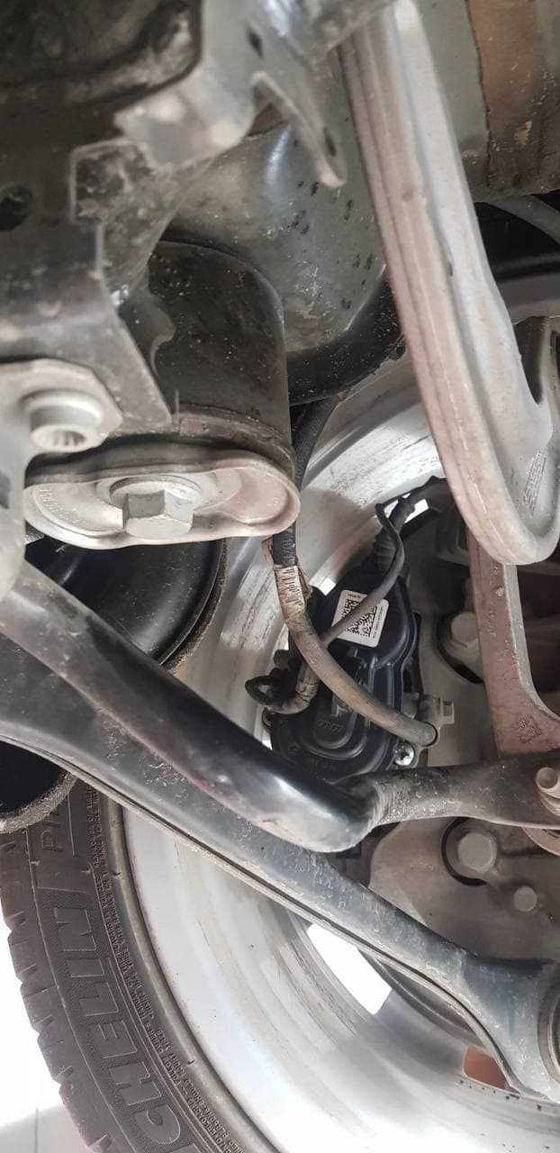 8. Замена опор двигателя — Audi A4 (B9), 2 л, 2016 года | запчасти | DRIVE2