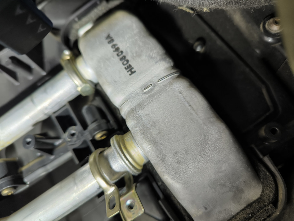 Замена радиатора печки — Audi A6 (C5), 2,4 л, 1998 года | своими руками ...