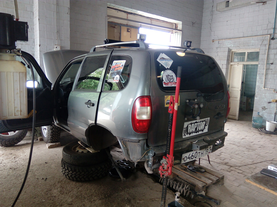 Изогнутая ручка КПП.Трос подсоса. — Lada 21011, 1,6 л, 1986 года ...