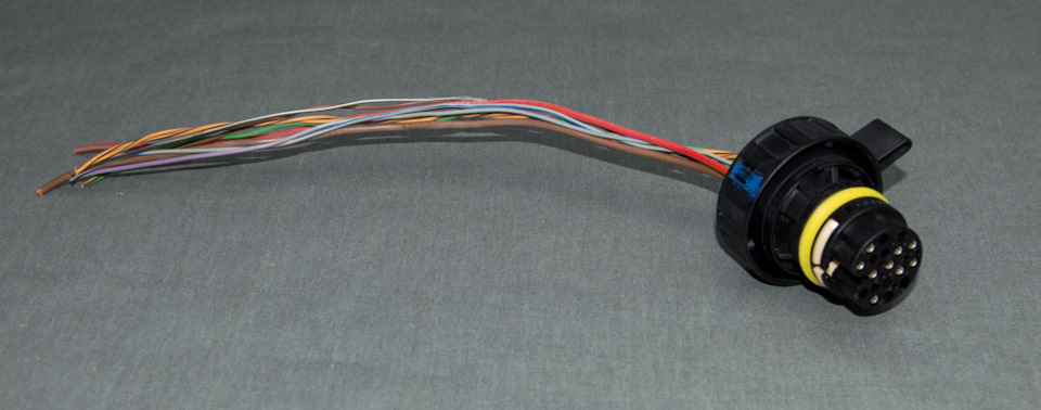 420973716 Корпус круглого разъ VAG | Запчасти на DRIVE2