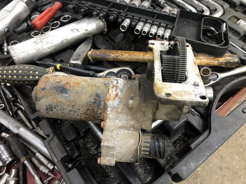 Замена привода блокировки заднего редуктора. — Land Rover Discovery III ...