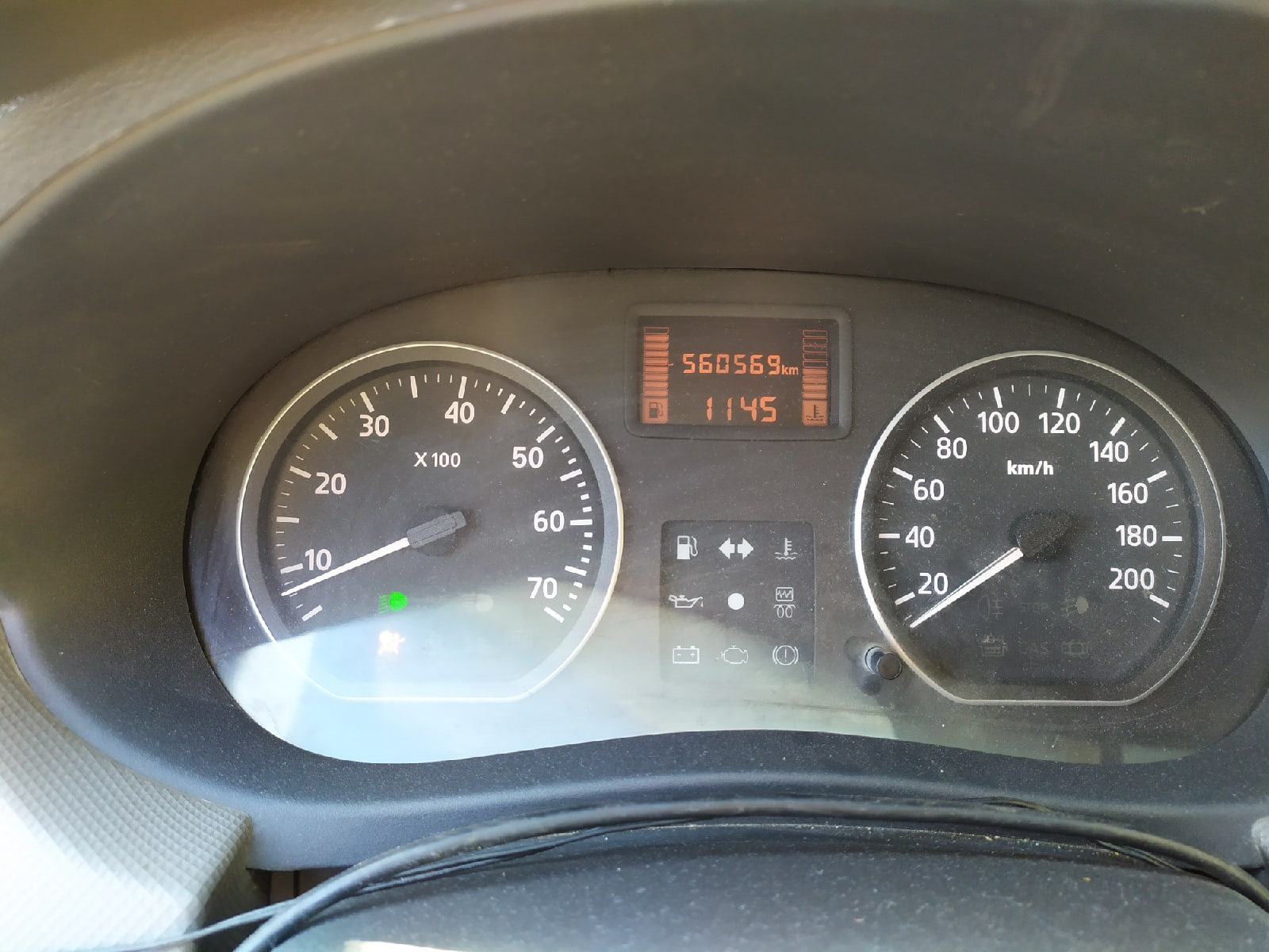 Замена регулятора тормозных усилий-2 — Renault Logan (1G), 1,6 л, 2010 ...