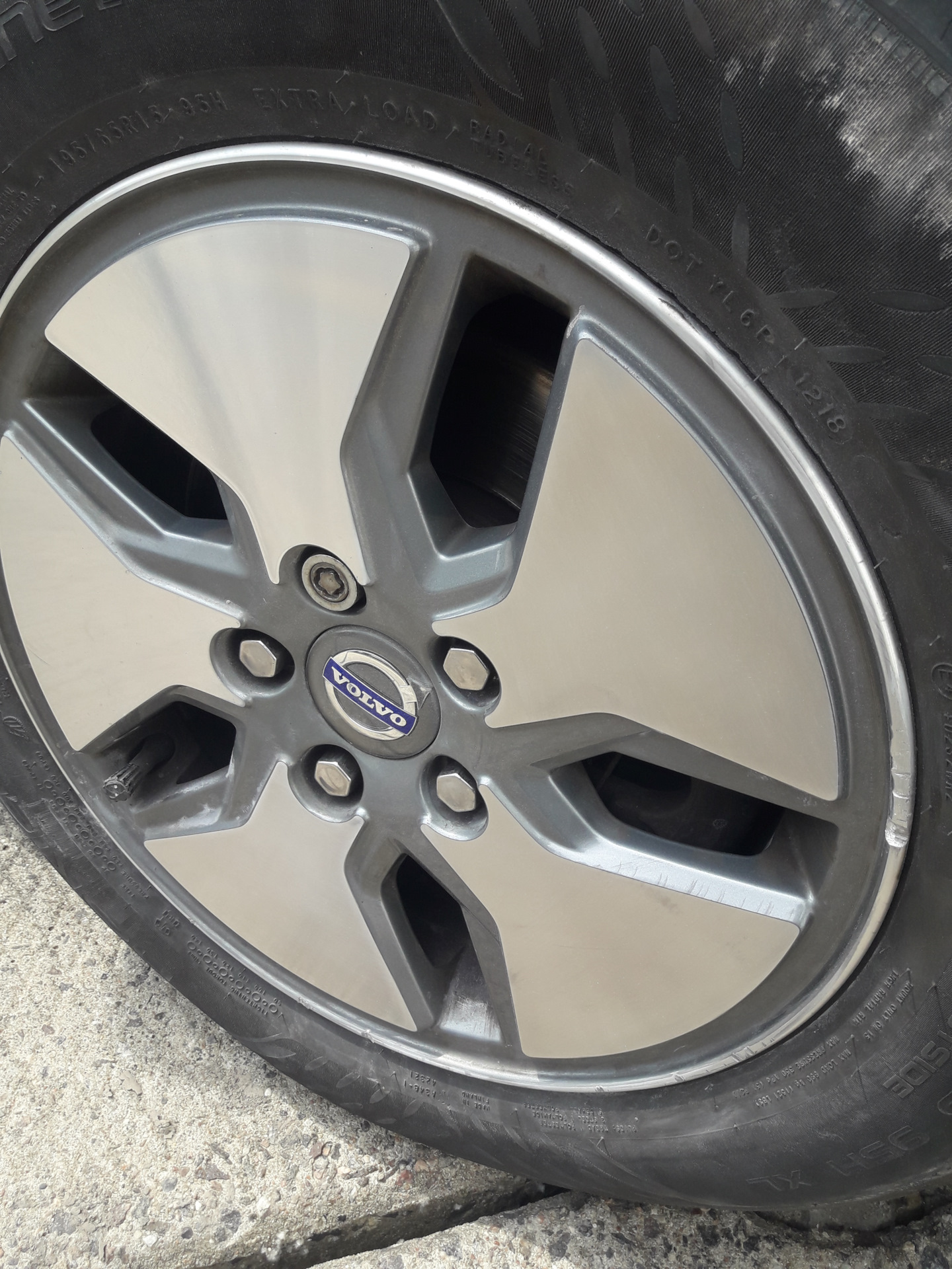 Эх, бордюры… ремонт дисков libra volvo v50 на "коленках" — Volvo V50, 1 ...