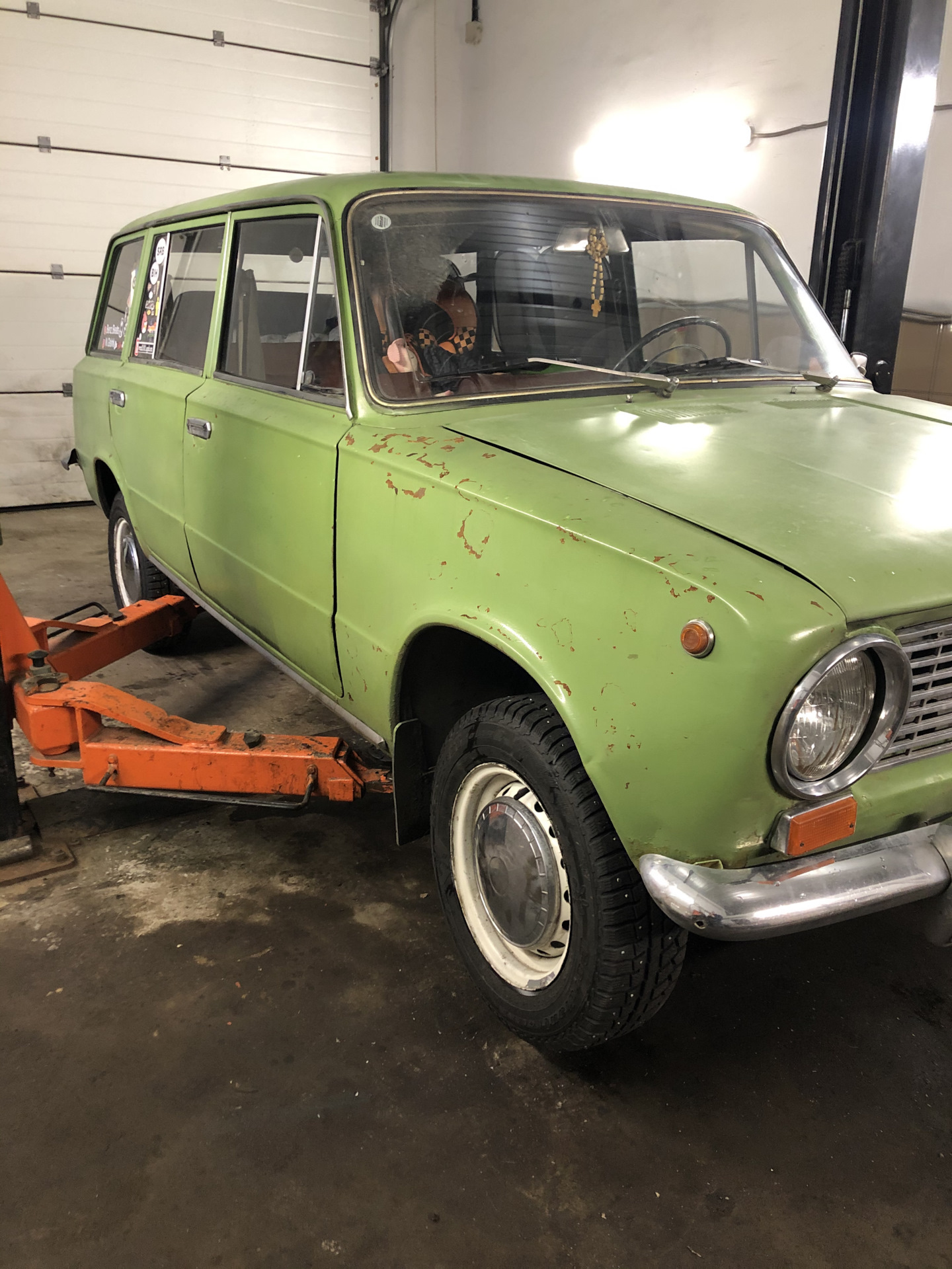 Зимние шипованные шины. — Lada 2102, 1,3 л, 1982 года | шины | DRIVE2