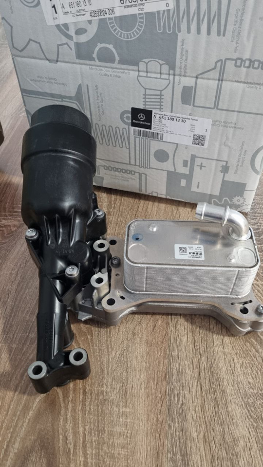 A6511801310 Корпус масляного фильтра(Новый/Ориг.) на Mercedes-Benz V ...