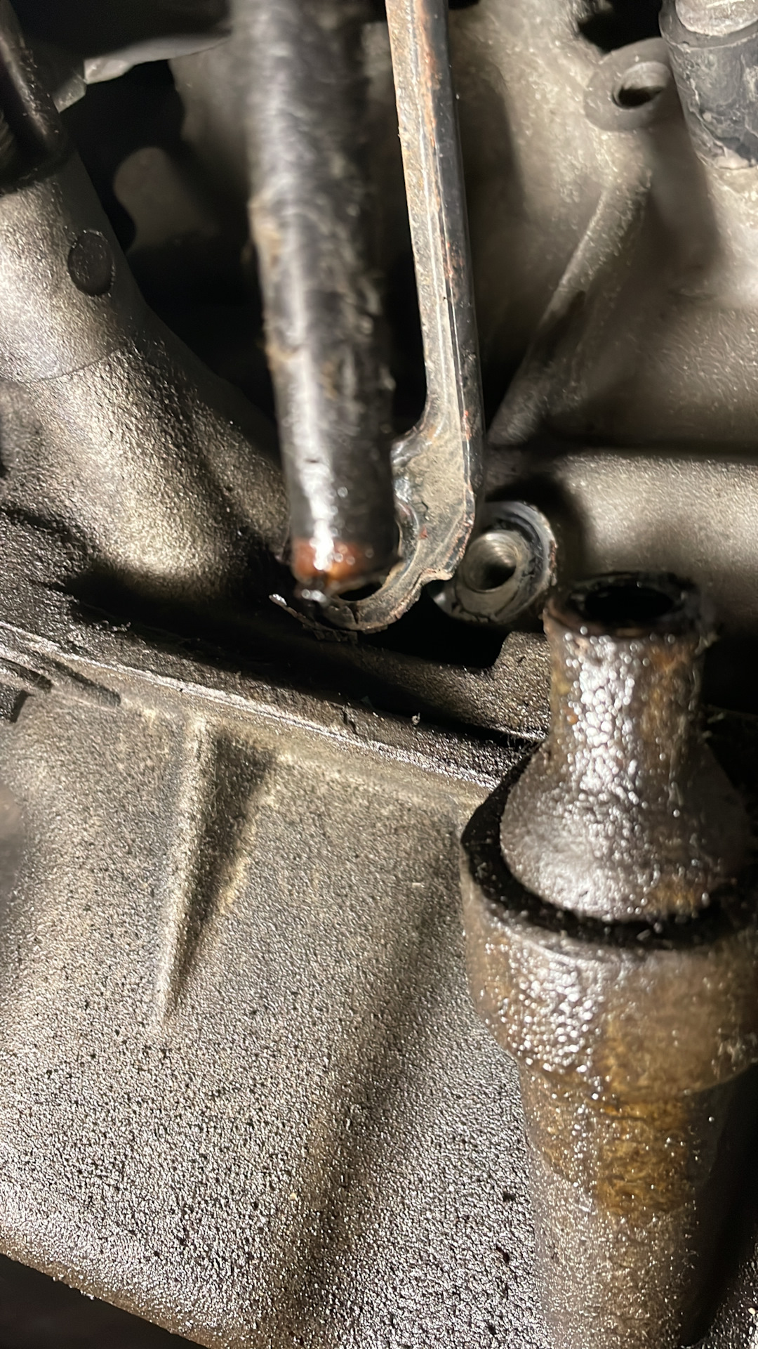 направляющая масляного щупа — Ford Focus II Hatchback, 1,8 л., 2008 ...