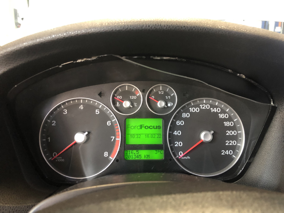 Замена стекла приборной панели + стрелки — Ford Focus Sedan II, 1,6 л ...