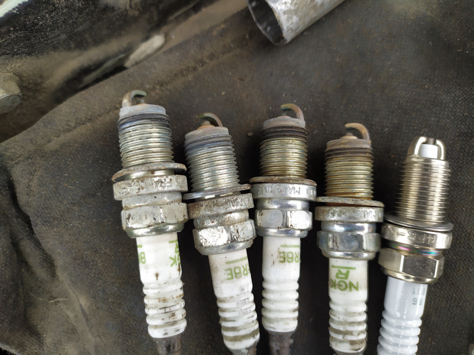 Замена свечей зажигания (на BERU Z116), высоковольтных проводов (на ...