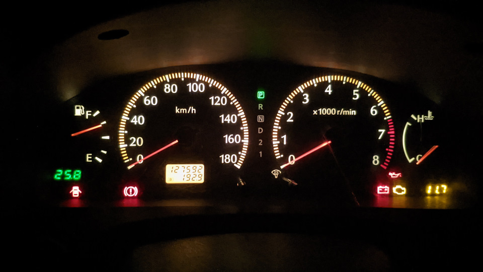 Nissan Sunny fb15. Установка в приборную панель — цифровой вольтметр и ...