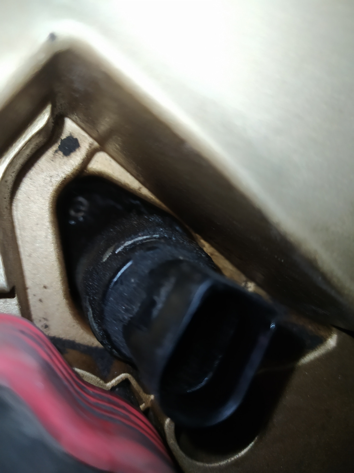 Замена уплотнительных колец клапана фаз газораспределения. — Audi A6 ...