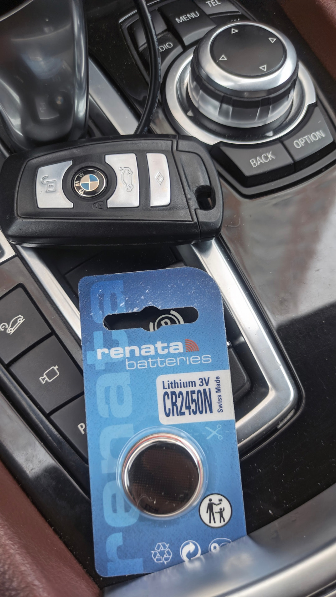 Замена батарейки — BMW 5 series Gran Turismo (F07), 3 л, 2010 года ...