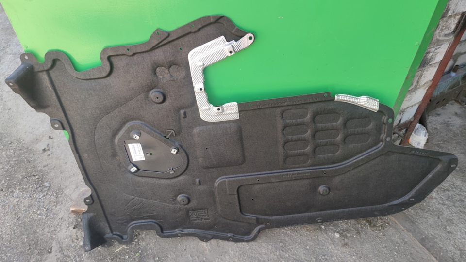 Замена защитных облицовок днища кузова. — BMW 5 series Touring (E61), 3 ...